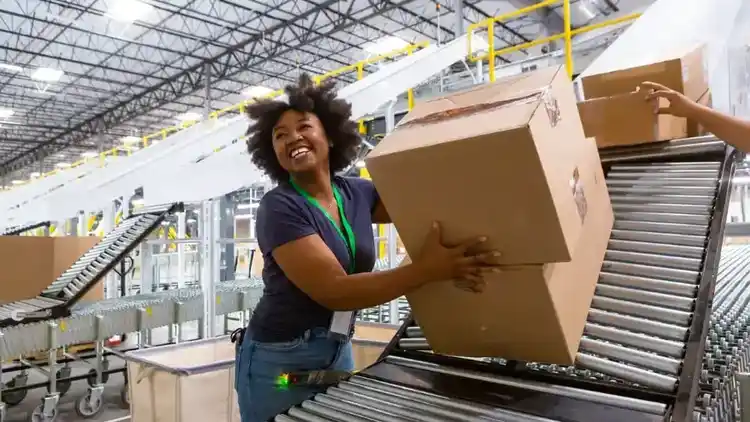 Warehousing & Distribution | UPS Supply Chain Solutions - Germany