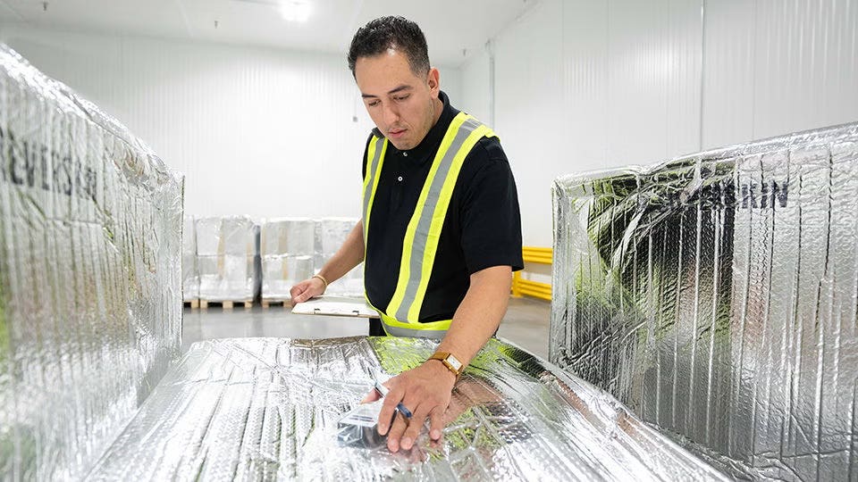 Cold Chain Logistics for Healthcare, End-to-End & Compliant | UPS ...